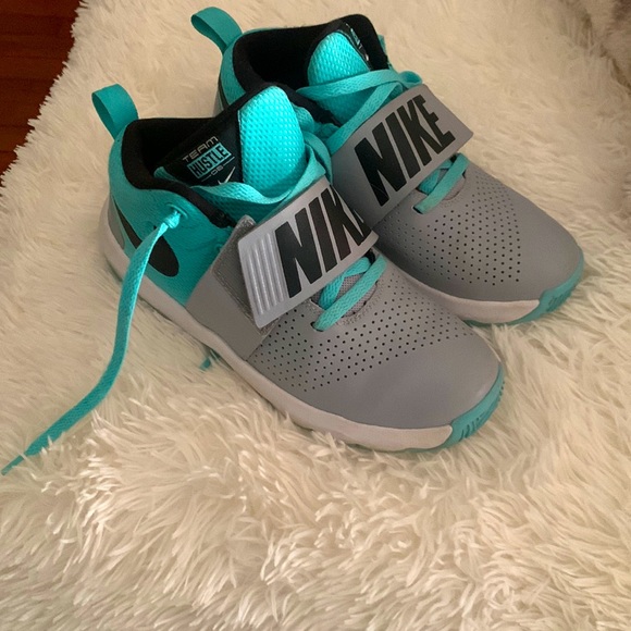 Nike | Shoes | Nike Size 5y | Poshmark